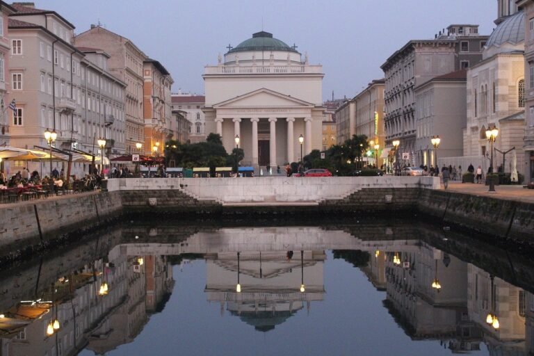 Trieste: O que fazer na cidade mais subestimada da Itália • Oncotô Travel